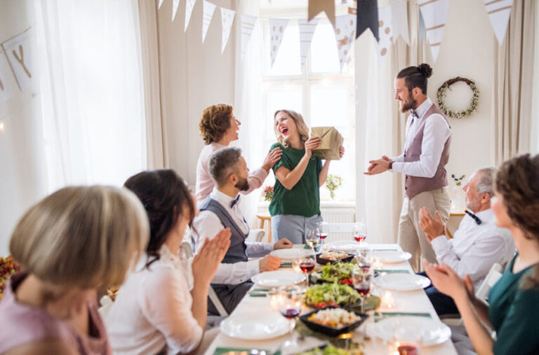 Throw It Right: Easy Tips for Organizing the Perfect Birthday Party ...